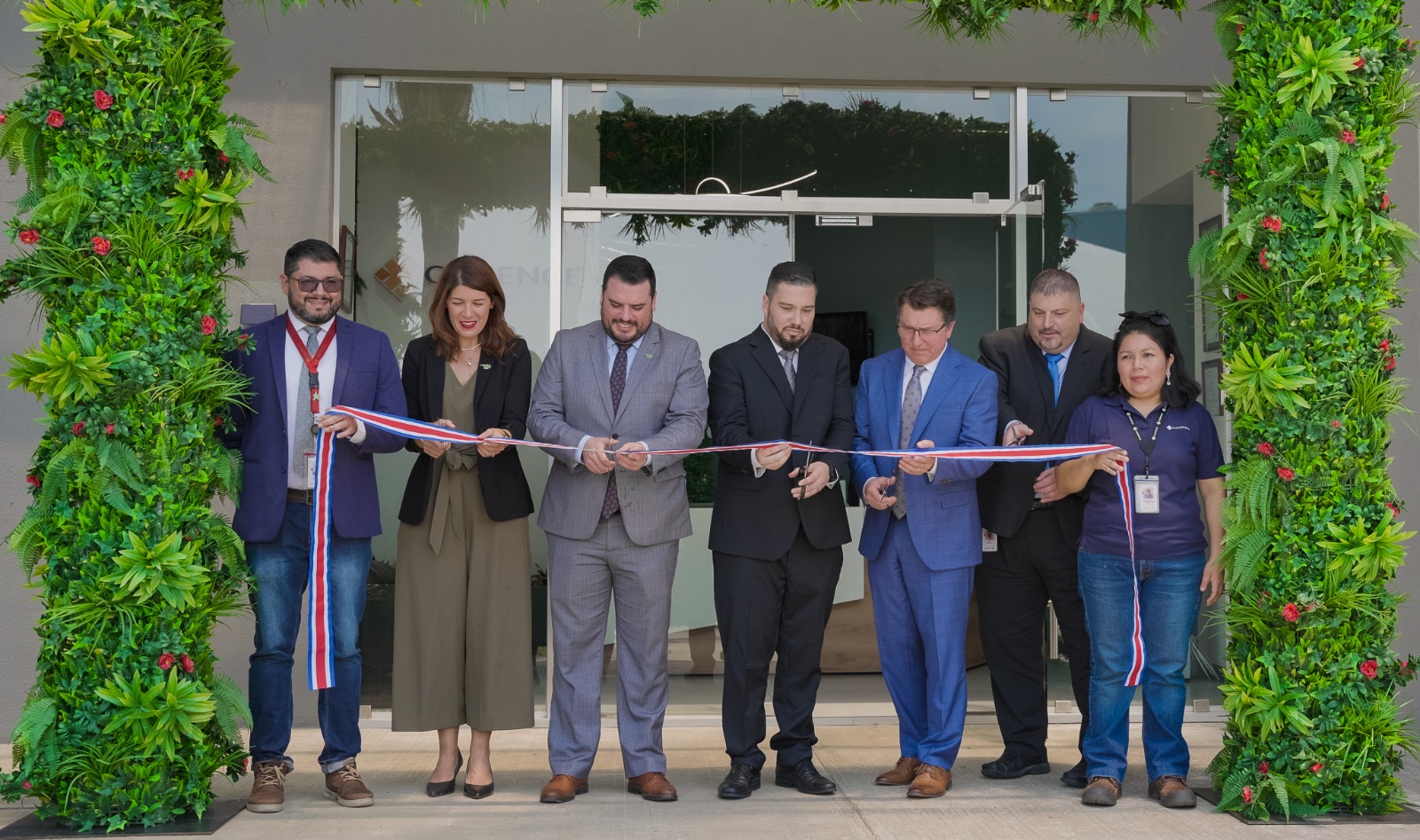 La inauguración de las instalaciones de Cadence en Costa Rica marca el ...